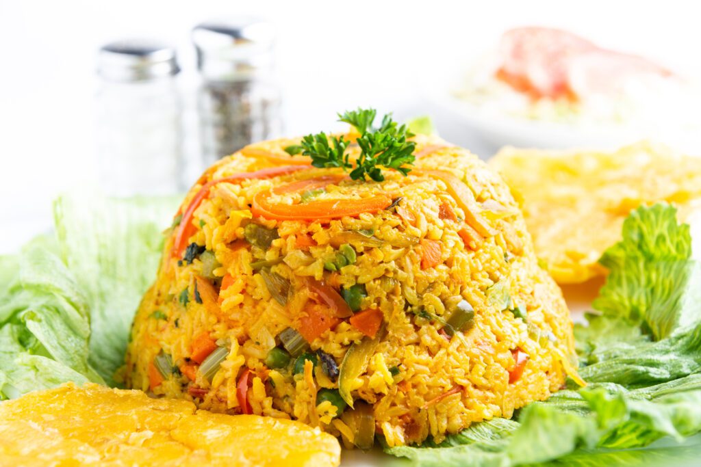 Cómo preparar arroz con pollo con la receta tradicional de la abuela