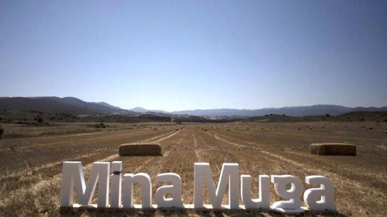 Qué significa "la mina era muda nunca dijo nada"